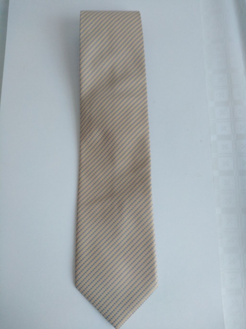 Hugo Boss kravata, original, jednom nosena bez mane. 100 %"svila