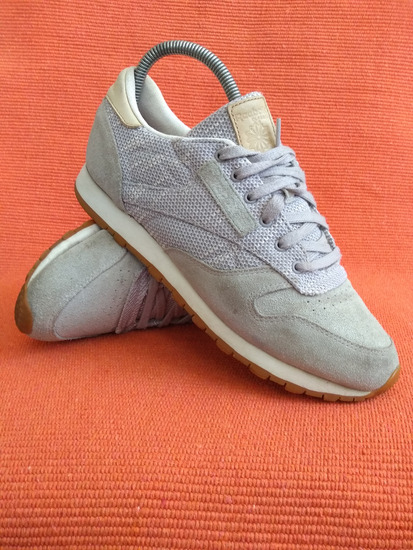 Reebok kozne patike br 39