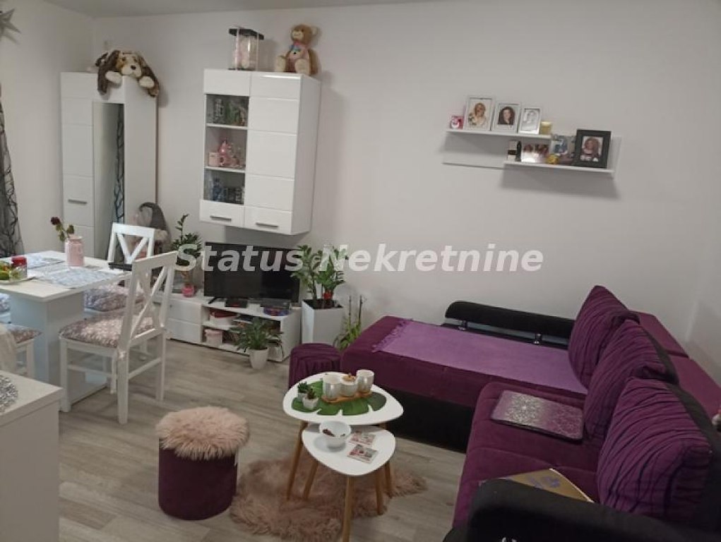 Sajam-uknjižen Jednosoban stan 37 m2 u poželjnom kraju-065/385 8880