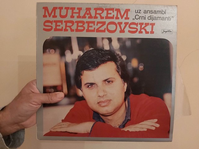 Muharem Serbezovski uz ansambl Crni dijamanti