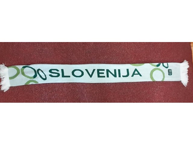 Navijački šal reprezentacije Slovenije.