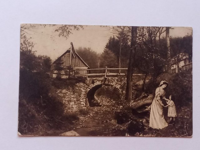 Majka u Beloj Haljini sa Detetom - Stari Most - 1928.g