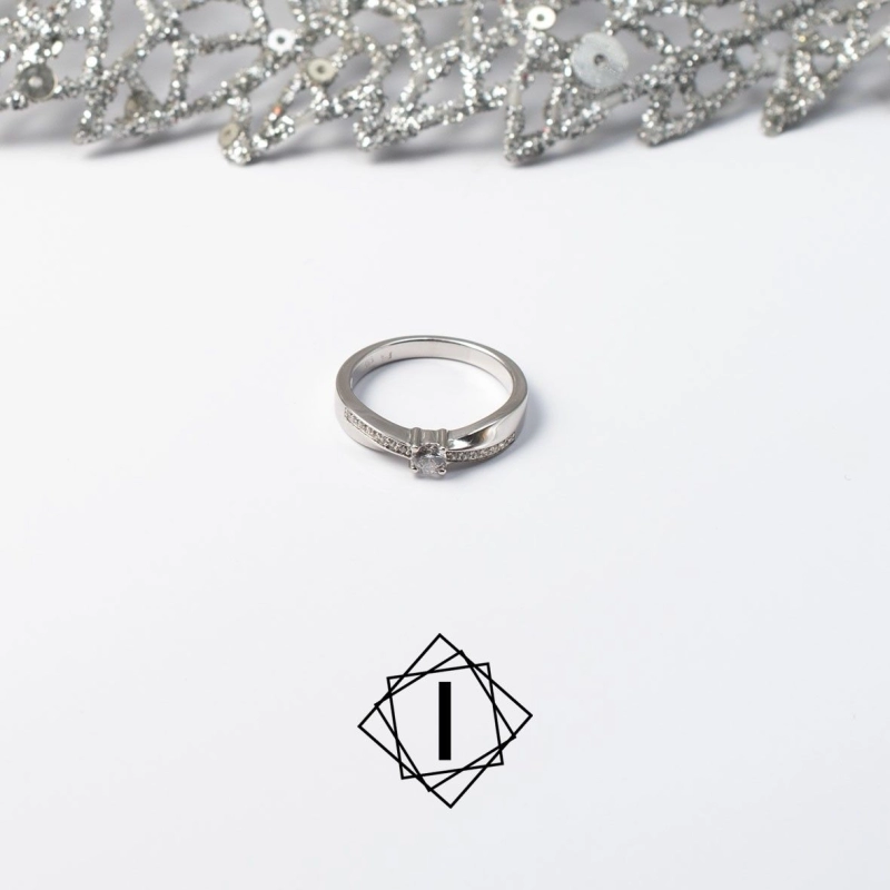 Moderan verenički prsten sa cirkonima