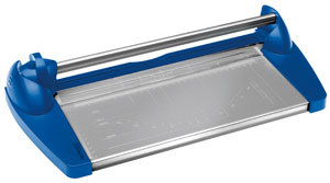 Potezni rotacioni nož za papir A4,metalna osnova 330x165mm, kapacitet 10 listova (80g), max dužina z