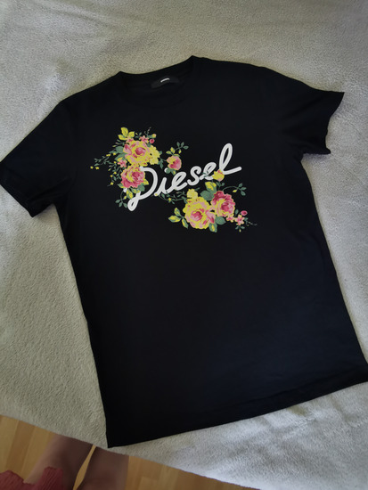 قابلة للمقارنة تفان انا اقرأ كتابا  Diesel original majica -- Mali oglasi i prodavnice # Goglasi.com