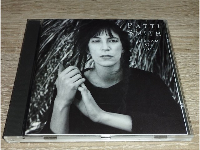 Patti Smith - Dream of life