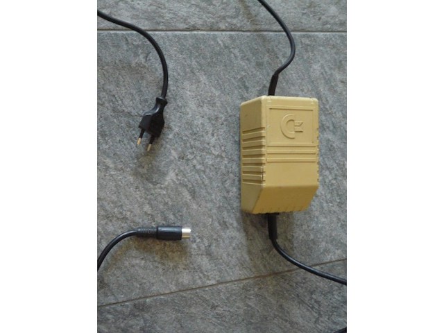 Commodore strujni adapter za C64