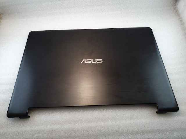 Kuciste ekrana za Asus K56CB