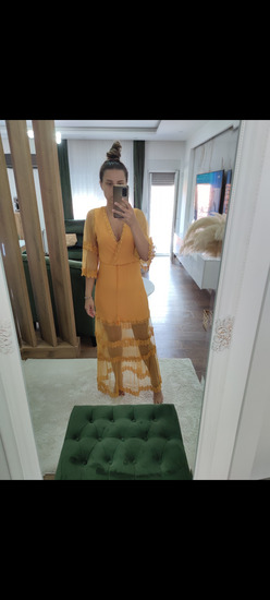 Prelepa žuta haljina