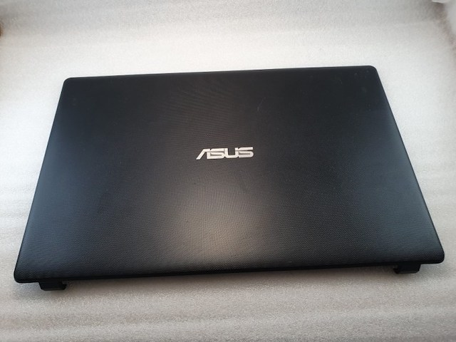 Kuciste ekrana za Asus F551M