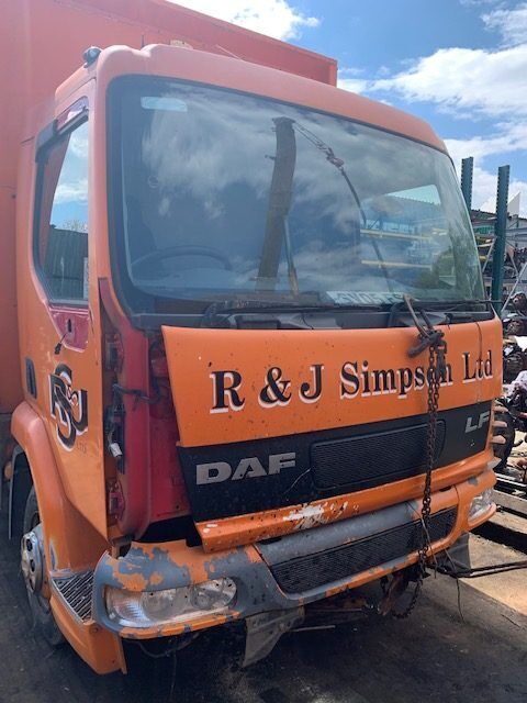 DAF LF 45 2005 kamion furgon po rezervnim delovima
