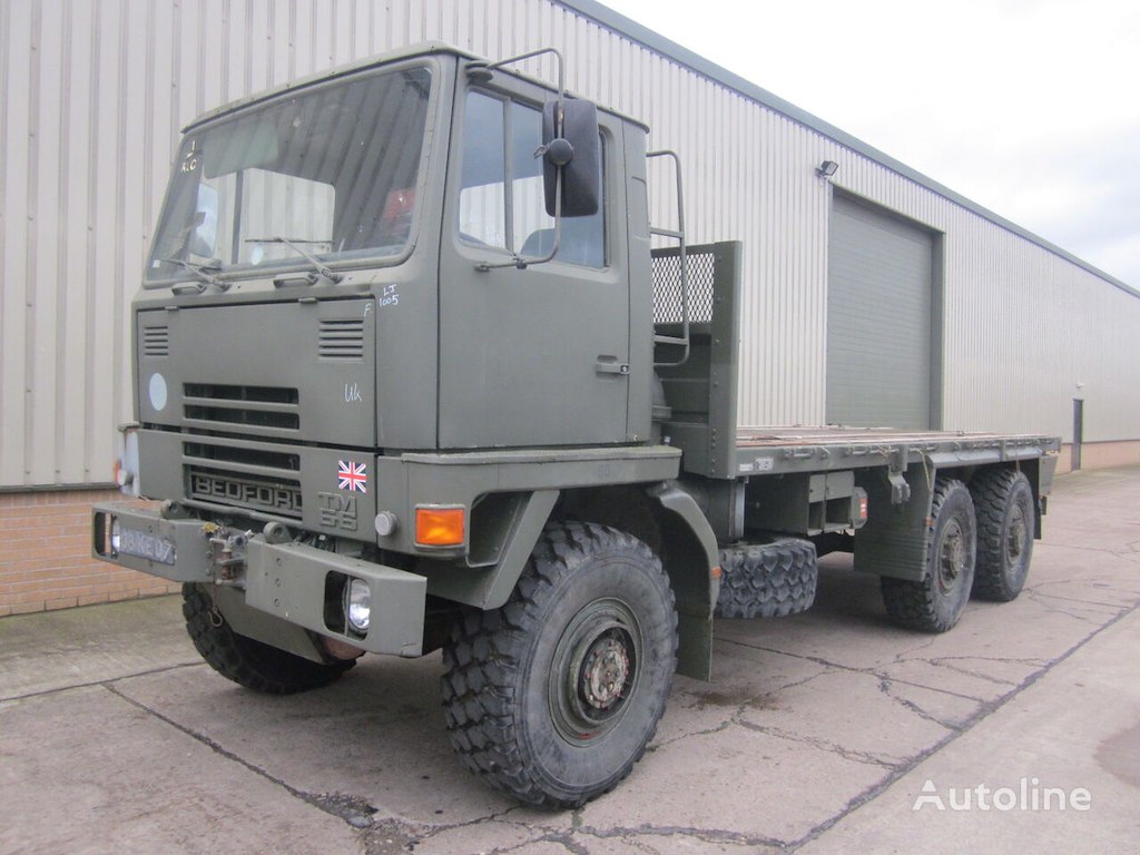 Bedford TM 6x6 kamion platforma