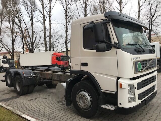 Volvo FM9 300 kamion šasija