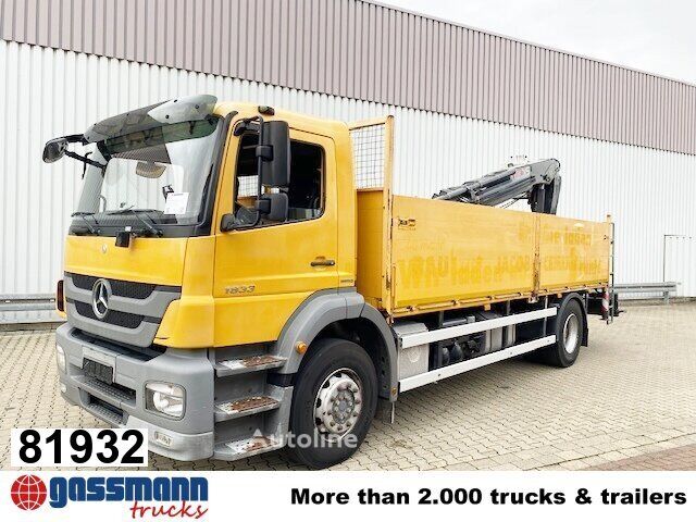 Mercedes-Benz Axor 1833 L 4x2 mit Heckkran Hiab XS 133 K-2 kamion s ravnom platformom