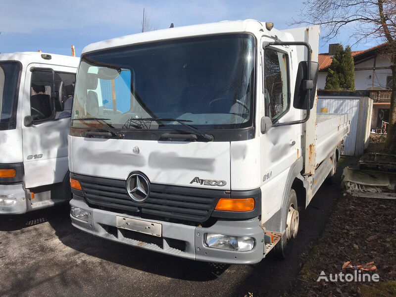 Mercedes-Benz Atego 815 kamion s ravnom platformom