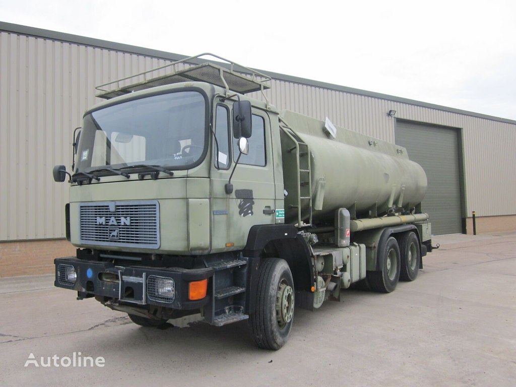 MAN 25.322 17,200 litres autocisterna