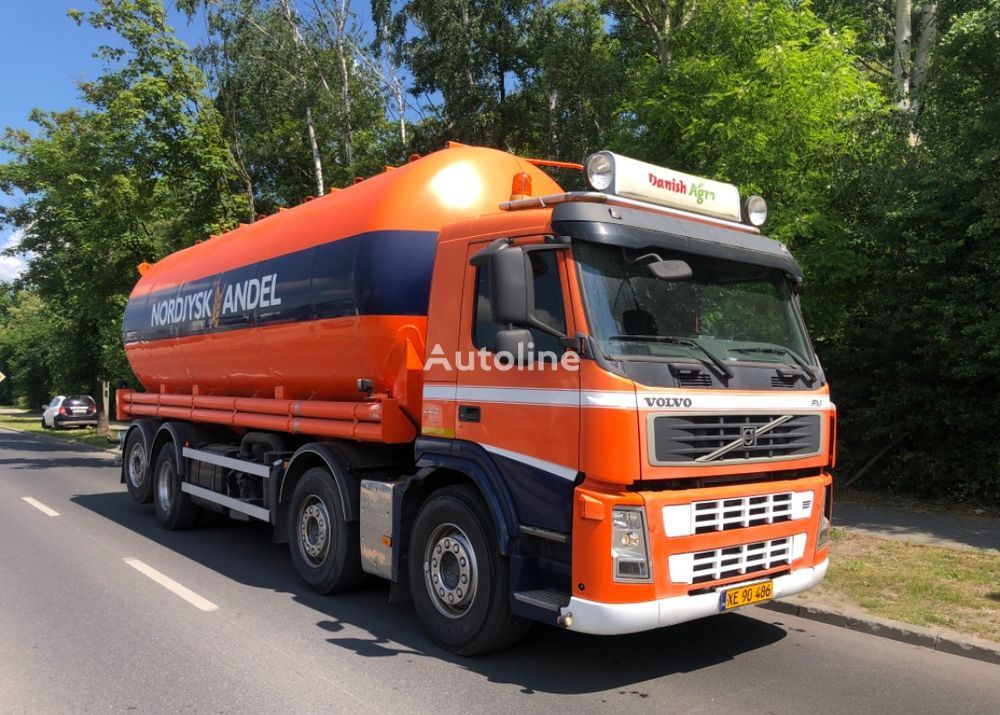 Volvo FM 440 vozilo za stočnu hranu