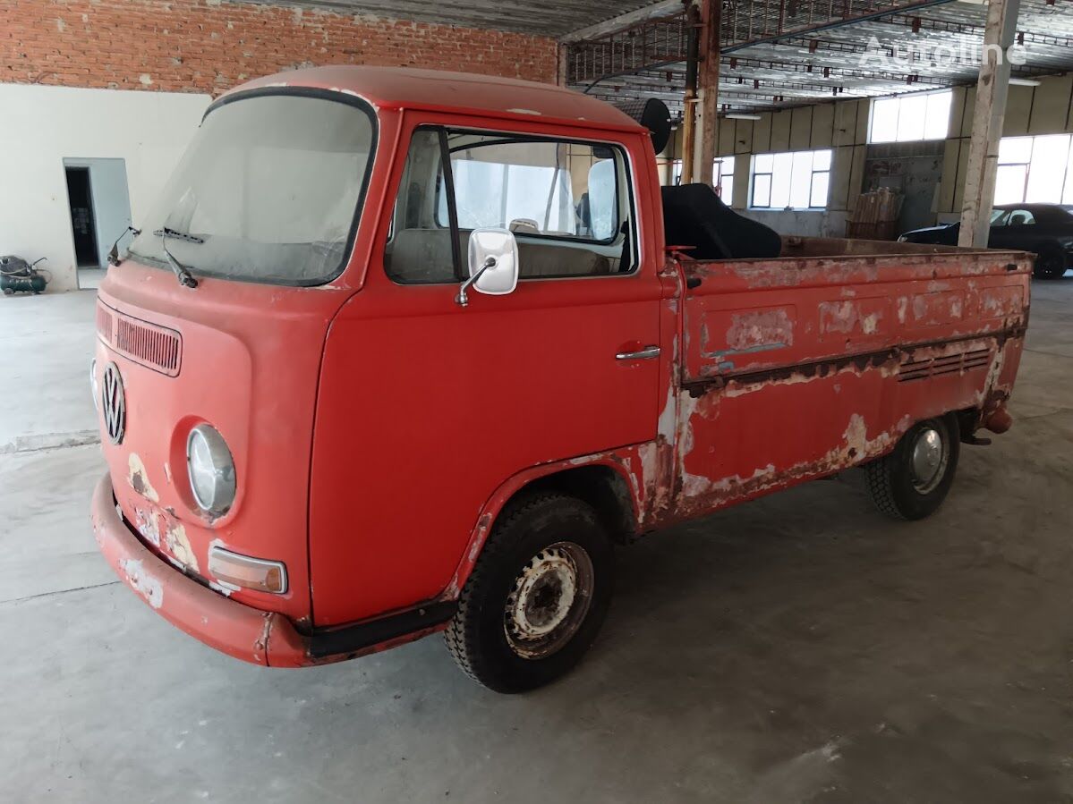 Volkswagen T2 A kamion s ravnom platformom < 3.5t