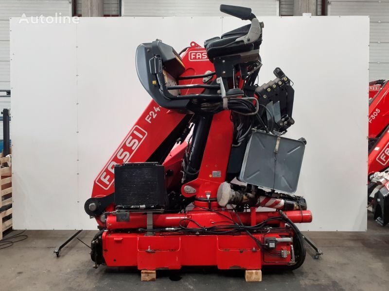 Fassi F245A.2.26 autodizalica s kranom