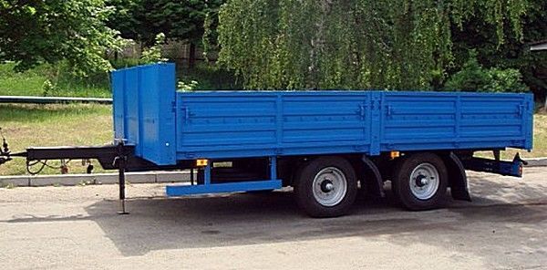 Nova KamAZ SZAP-830622 prikolica sa ravnom platformom