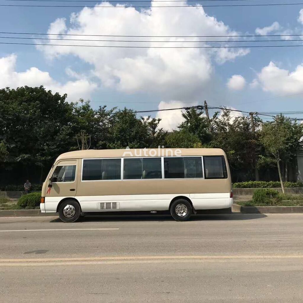 Toyota Coaster prigradski autobus