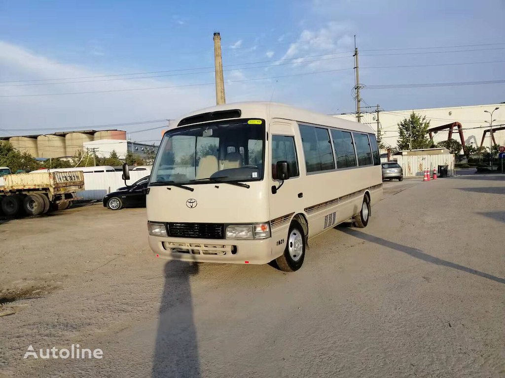 Toyota Coaster prigradski autobus