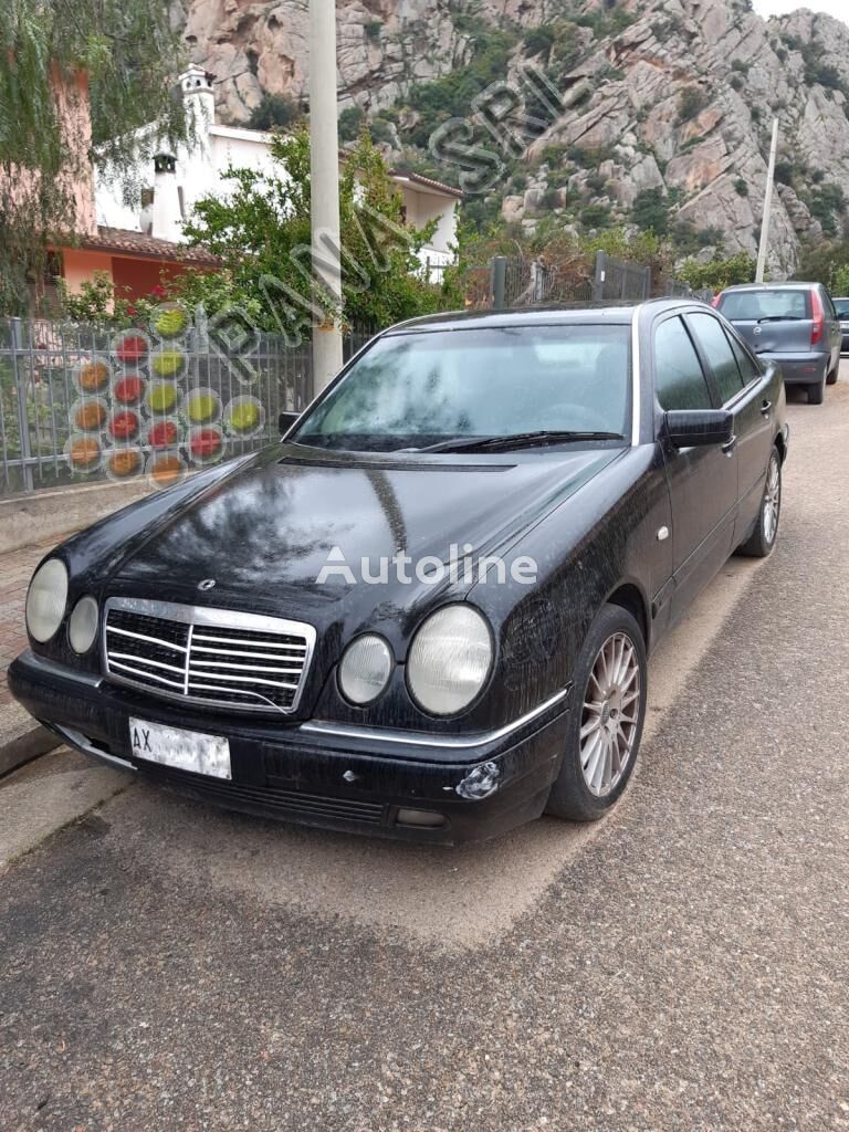 Mercedes-Benz 210 sedan