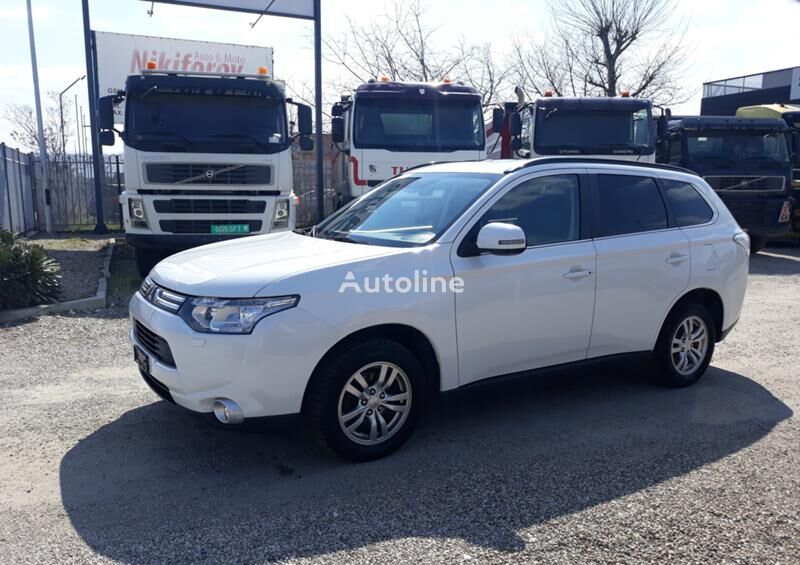 Mitsubishi Outlander 4WD 2.2D krosover