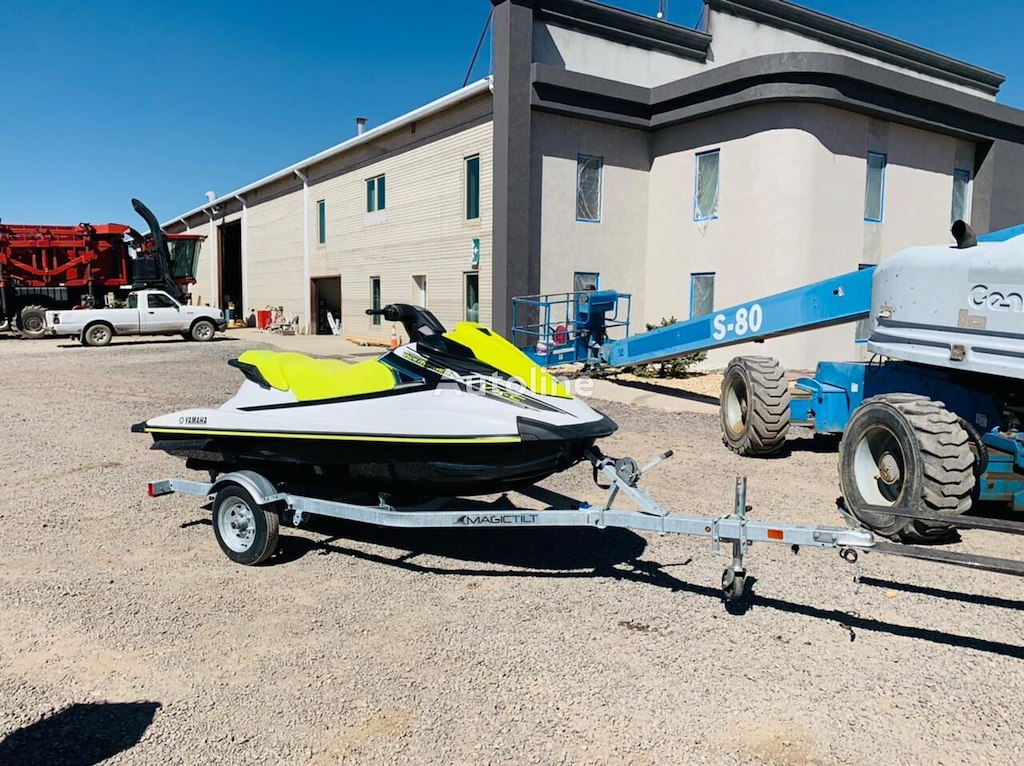 Yamaha WAVERUNNER VXC3 jet ski