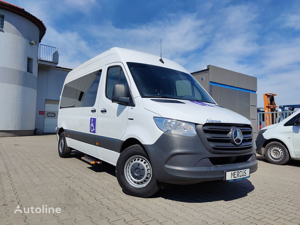 Mercedes-Benz E-Sprinter putnički minibus