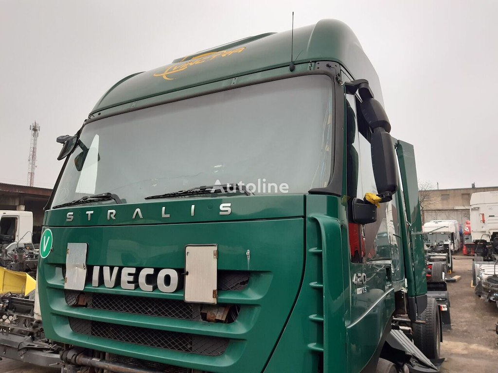 IVECO 504307413 kabina za IVECO tegljača