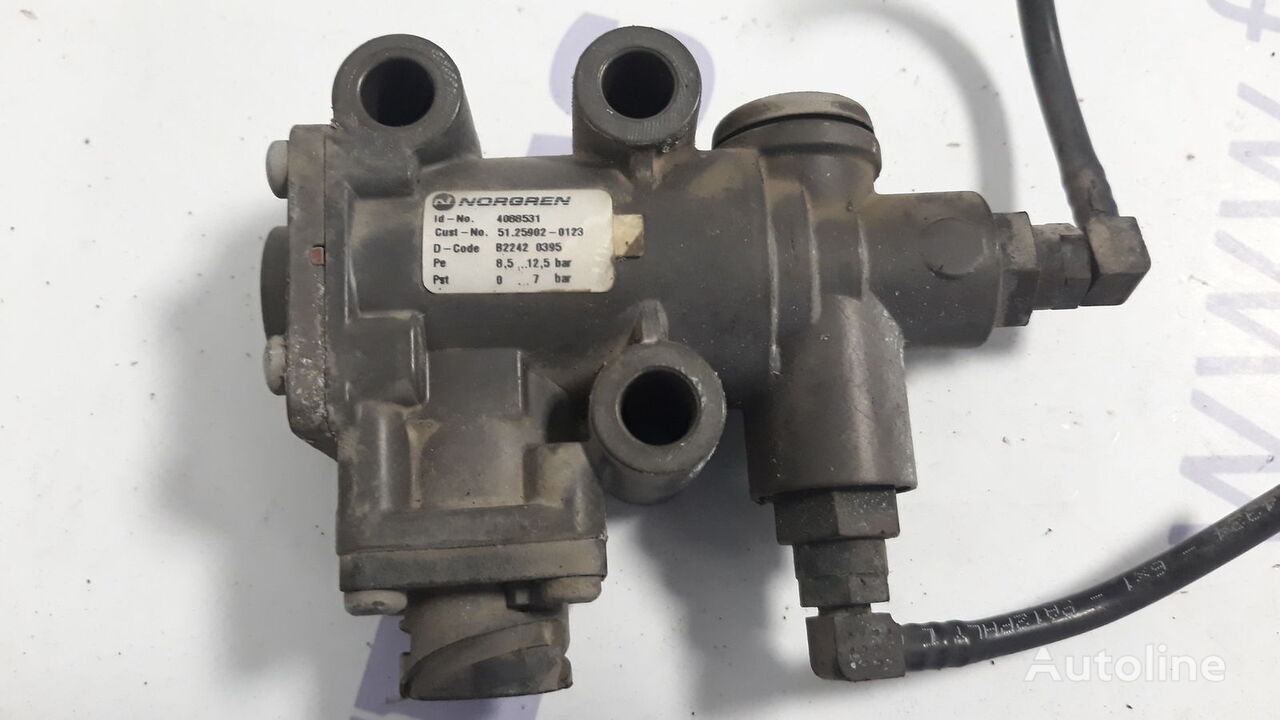 MAN blocking flap control valve pneumatski ventil za MAN TGX tegljača