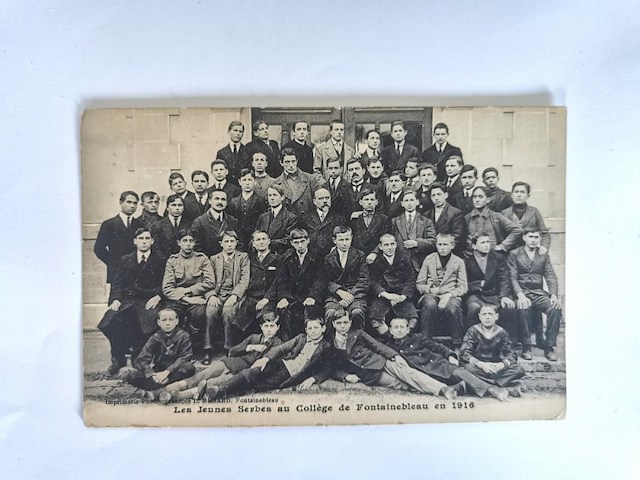 Les Jeunes Serbes au College de Fontainebleau en 1916