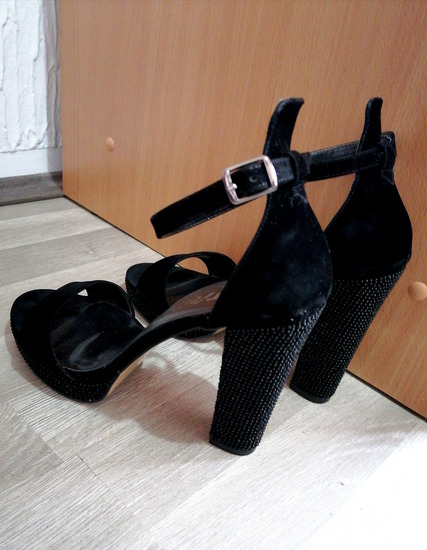 Crne sandale sa cirkonima SNIŽENO 1200