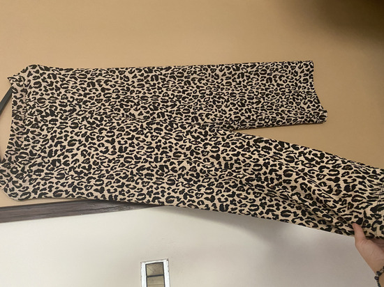 Vrh animal print siroke pantalone