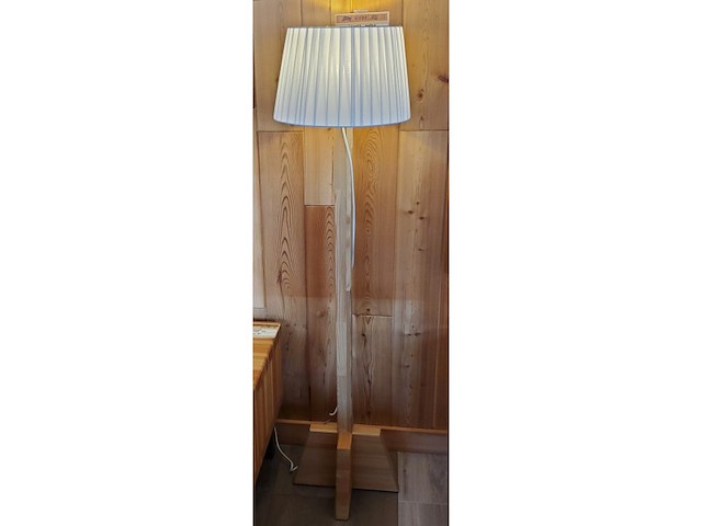 Lampa podna model strela/ Ariš