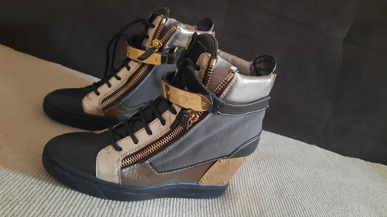 gusepe zanotti original cipele br 40