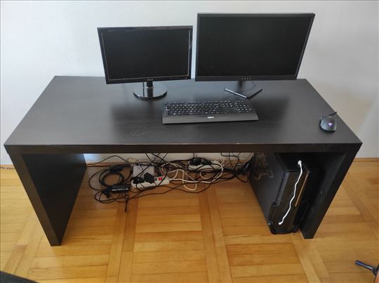 Malm radni sto (sa izvlacnim panelom) sa stolicom