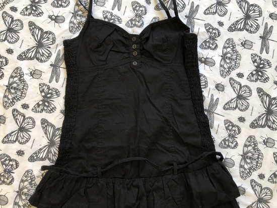 Crna kratka letnja haljina