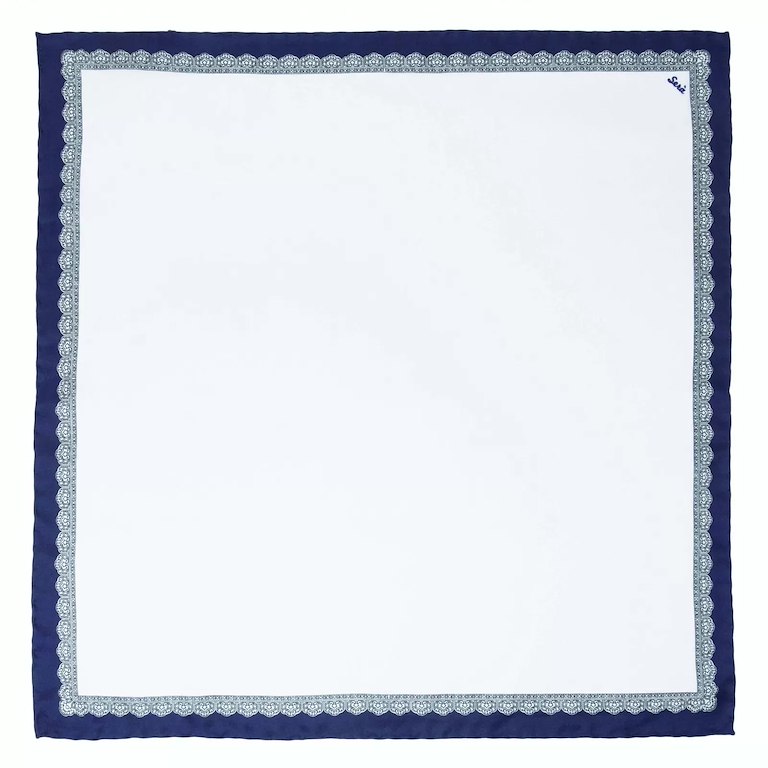 Essential Navy Blue Svilena Maramica za sako bele boje