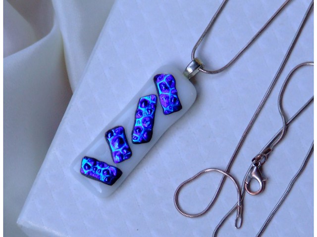 PRIVEZAK Dichroic Staklo - INDIGO KAPI ROSE 2