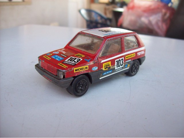 FIAT PANDA  45 (1/43) burago - Made in Italy