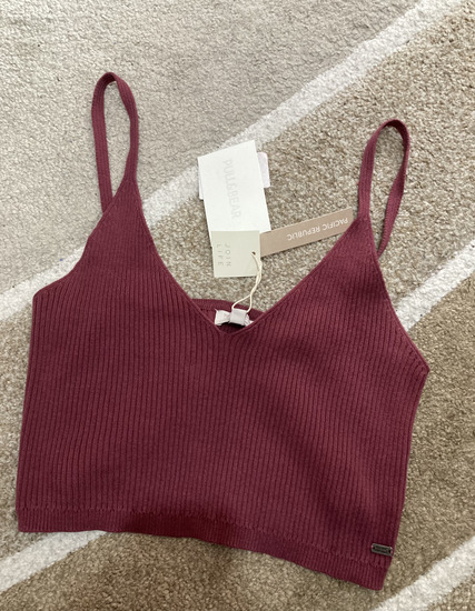 Pull&Bear knit top sa etiketom    broj S/M