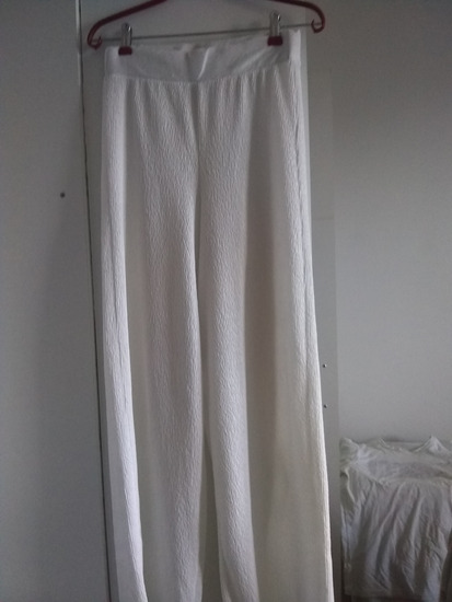 Zara pantalone Novo