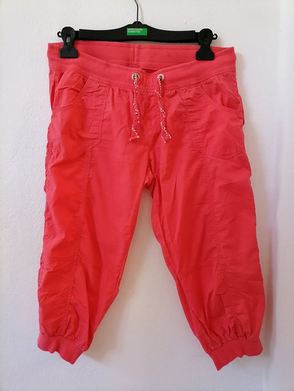 zenske pantalone 40 broj