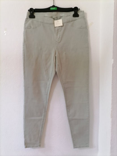 zenske pantalone c&a