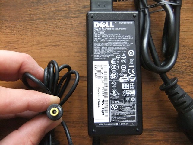 DELL adapter 19V 3.16A ORIGINAL + GARANCIJA!