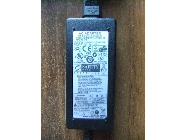 SAMSUNG adapter 19V 2.1A za laptop-netbuk + GARANCIJA!