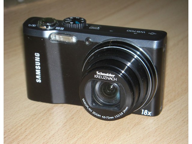 Samsung WB700 digitalni fotoaparat