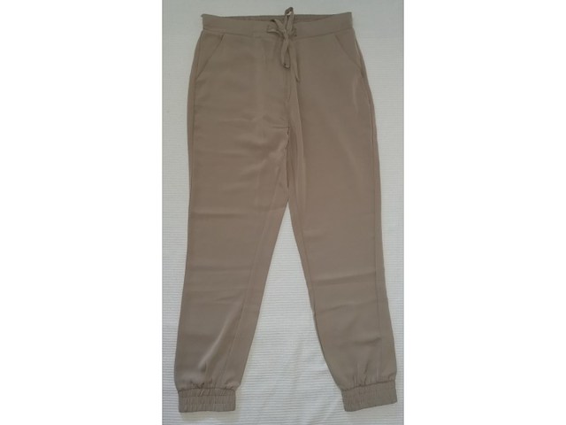 Pantalone Stradivarius kao nove M